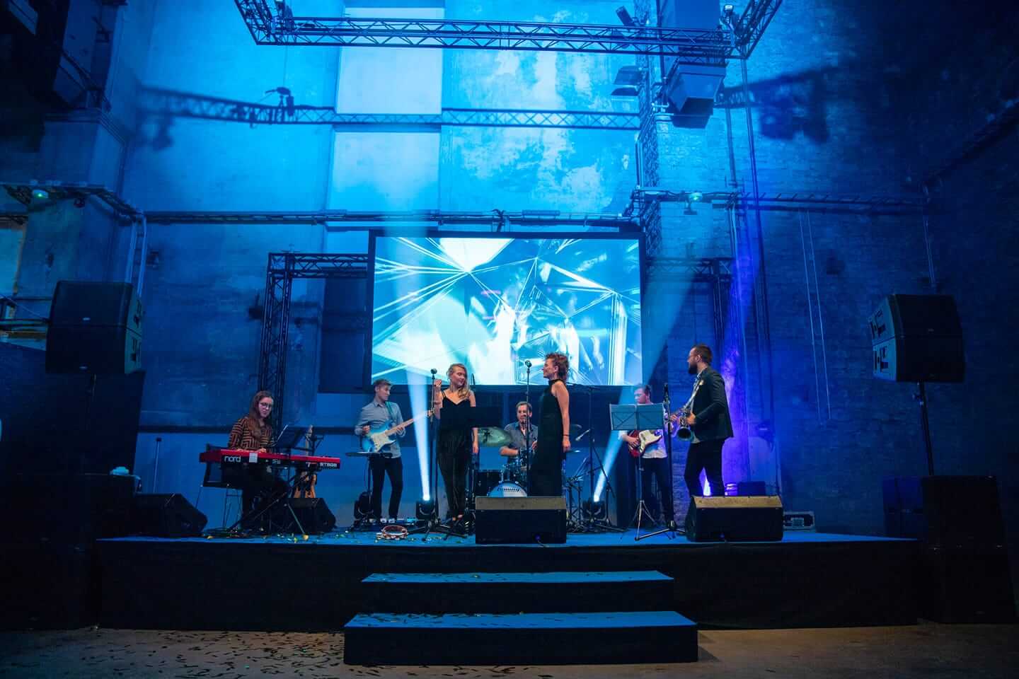 Eesti Artistide Agentuur - Triin Lellep & Mikk Langeproon Duo